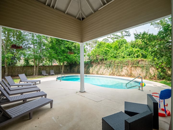 Georgia Park Gem: Historic Home W/ Pool - Valdosta