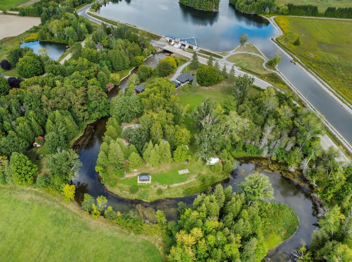 Amazing Large Group Glamping *Upto 38+ Guests* - Kawartha Lakes