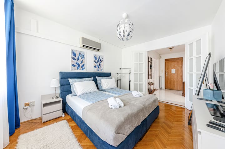 Palazzo Danube –Family Stay -98 Sqm -Ac +Balcony - Boedapest