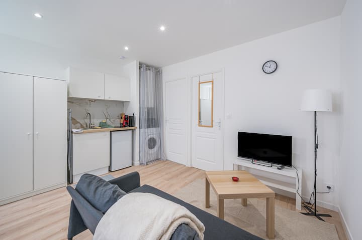 05 | Peaceful Stylish & Modern Flat | Near Tram - Carros