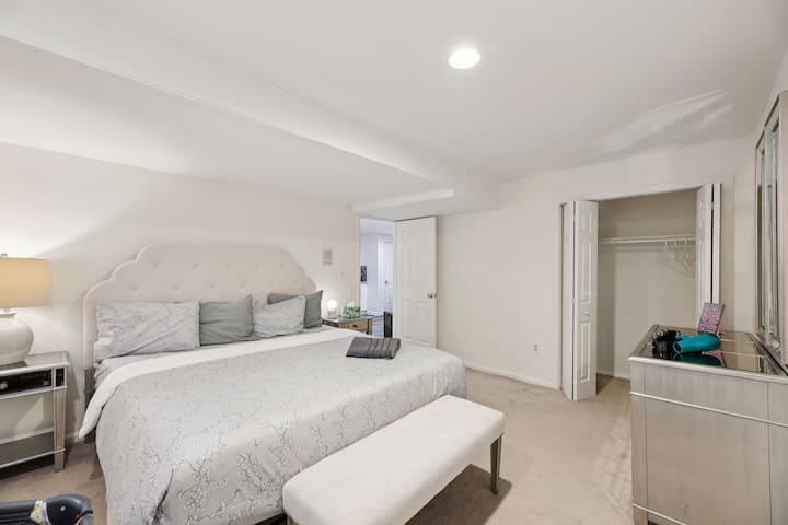 Dc Cozy Private Apt In Forest—full Kitchen&luandry - Gaithersburg, MD