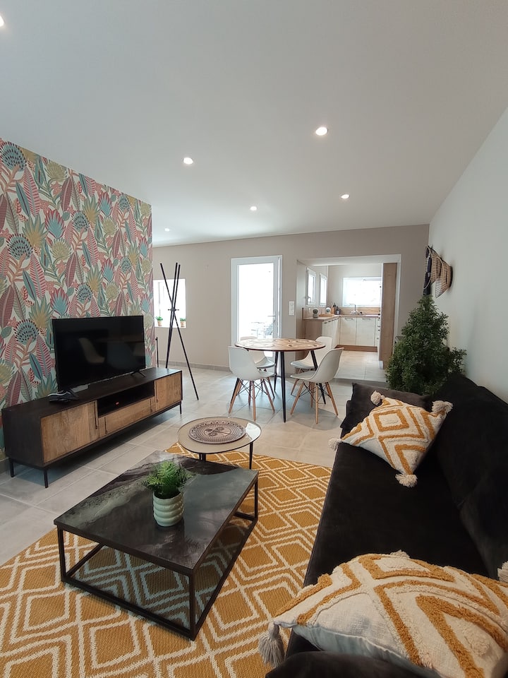 T2 Calme Avec Cour Et Petit Garage, Cœur De Ville - Concarneau