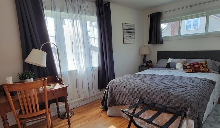 Updated! 2 Full Bath Streamside Small Town Charm - Rothrock State Forest, State College