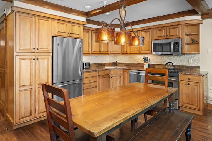 Crestwood 1113 Premier 3 Bedroom - Snowmass, CO