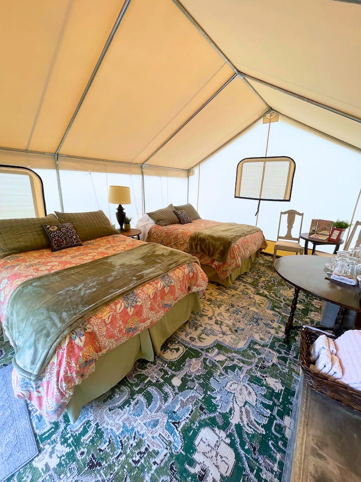 Daisy Glamping Tent At Zenzen Gardens - Paonia, CO