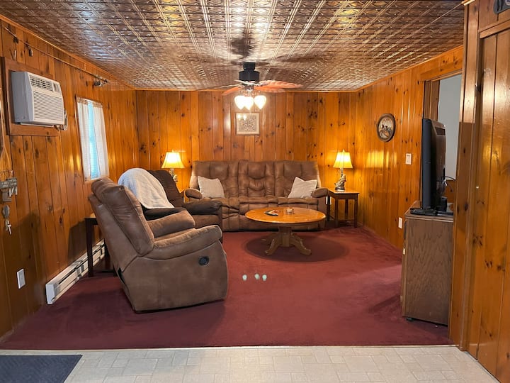 Northern Cabin - Yankton, SD