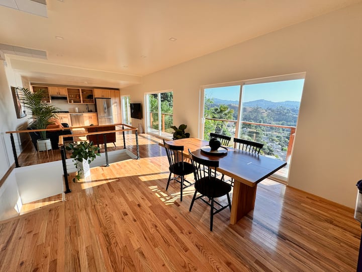 Hilltop 2bd Guesthouse With Stunning View - Hidden Hills, CA