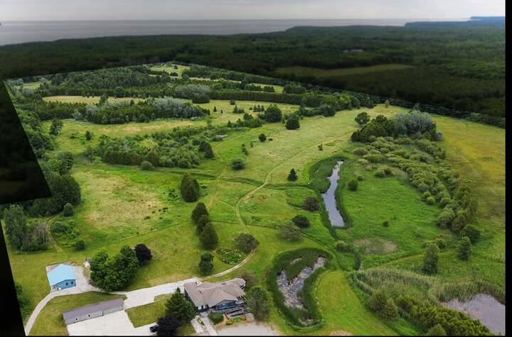 100 Acre Lodge • Private Nature Retreat - Tobermory