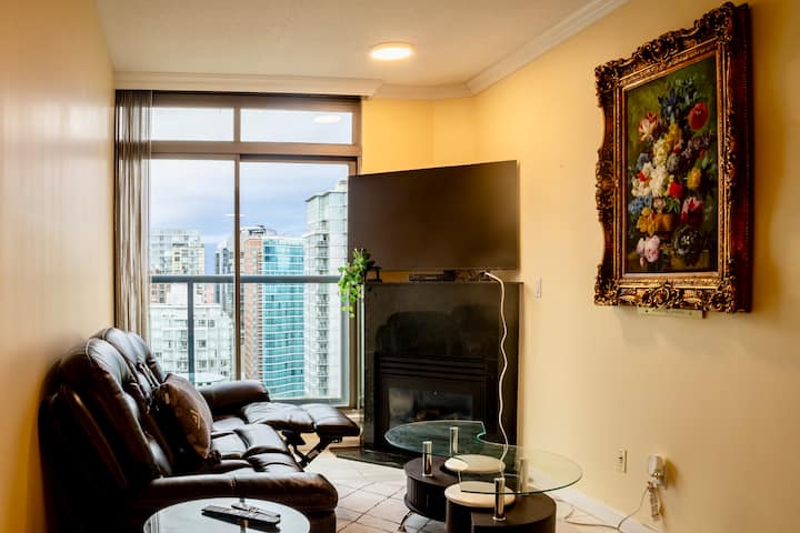 Dt Gem | Walkable + Amenities - Vancouver