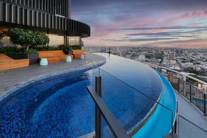 Premium City Apt With River Views & Rooftop Pool - Brisbane