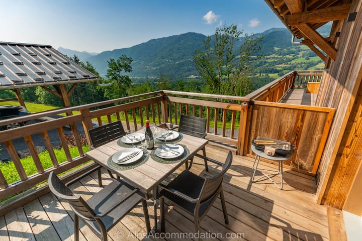One Bedroom Chalet Apartment, 400m To Ski Lift - Samoëns
