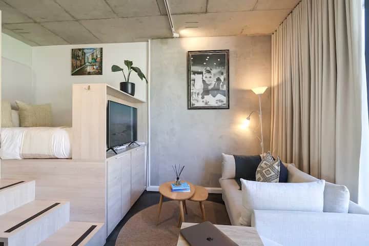 Sea Point Cosy Studio /Wifi/big Discounts/mtn View - Cape Town