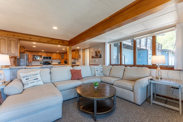 Sandy Point Resort Lakefront Family Retreat - 伊利