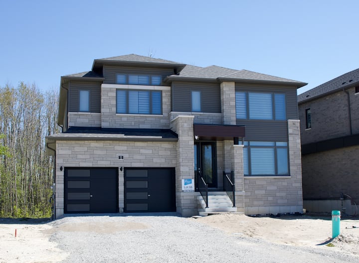 Home In Wasaga Beach - Wasaga Beach
