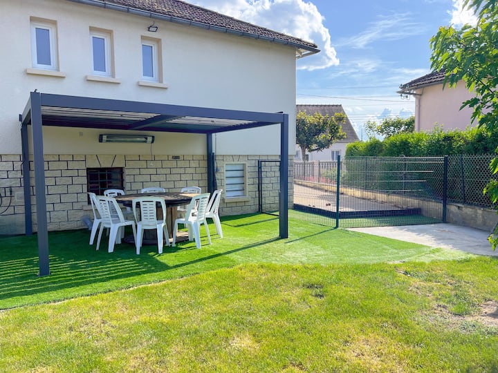 • Maison Champ Du Fort » Chablis - Chablis