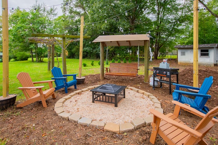 Charming Home Near Wfu/nightlife/arts/breweries - Winston-Salem, NC