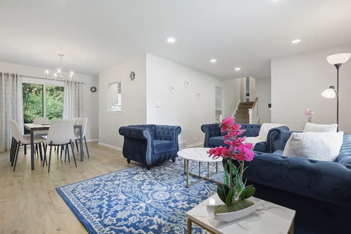 A List Heights: Modern Home - Arlington Heights, IL