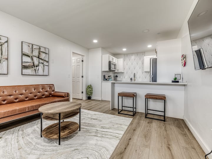 Remodeled Modern 1bed - Midtown - Oklahoma City