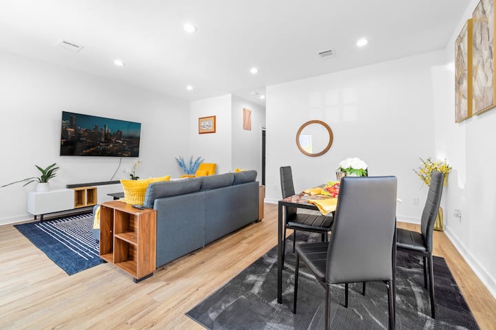 Cozy Modern 3br Houston Townhome - Houston, TX