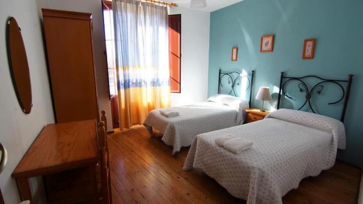 Pensión Sandoval By Gaiarooms- Doble Dos Camas - León, España