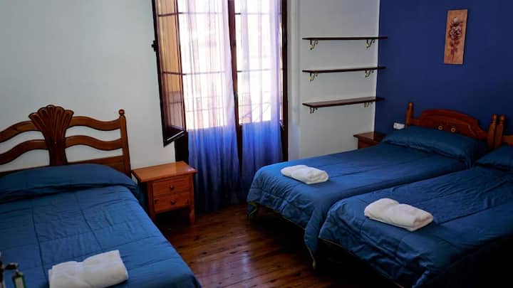 Pensión Sandoval By Gaiarooms - Habitación Triple - レオン