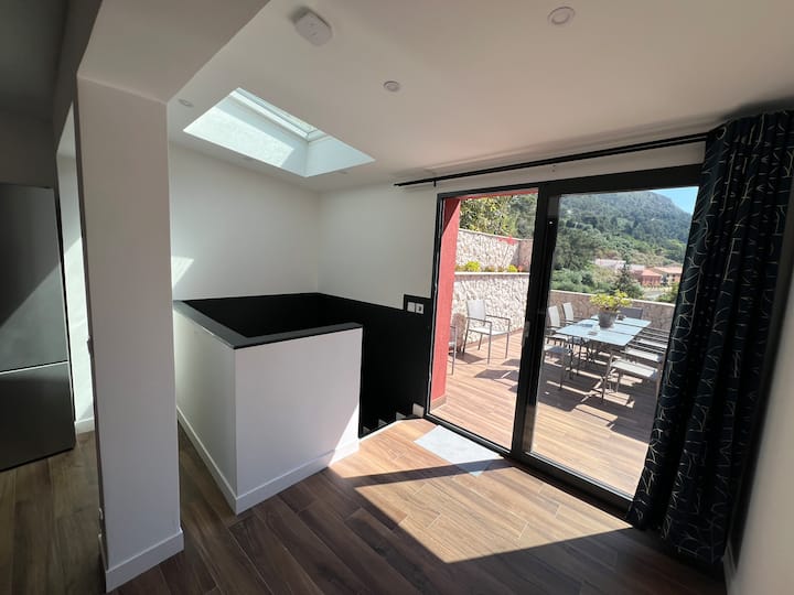 Duplex Paisible Avec Jacuzzi Et Vue - Èze