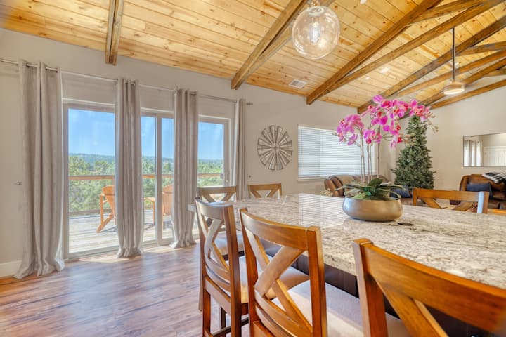 Mountain View Retreat - Groveland, CA