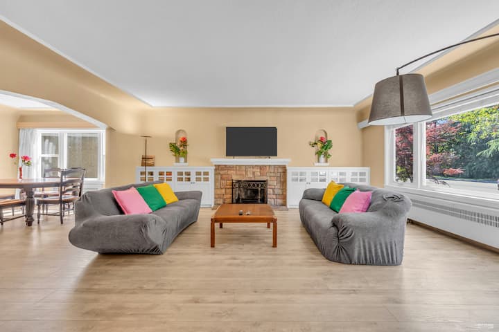 Spacious 6br Home In Vancouver Near Skytrain - Vancouver