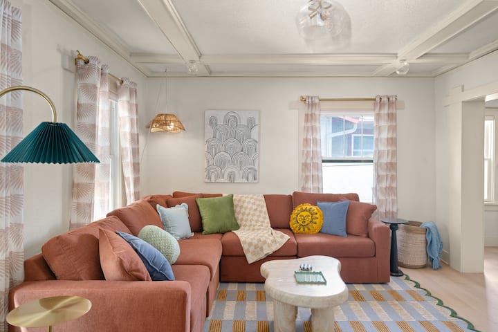 Heart Of Highland Pk-8 Min To Dt-close 2 Hospitals - Des Moines