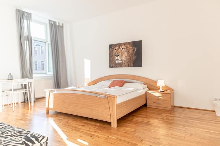 Cozy Private Room | Perfect For Longstays - 빈