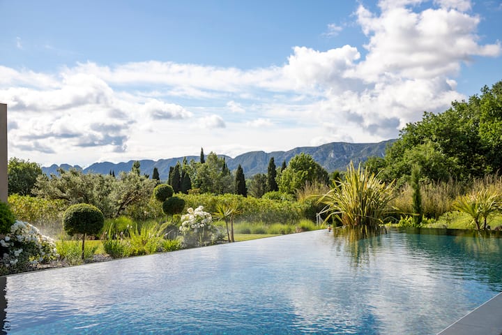 Villa D’exception Avec Piscine/jacuzzi En Provence - Saint-Rémy-de-Provence