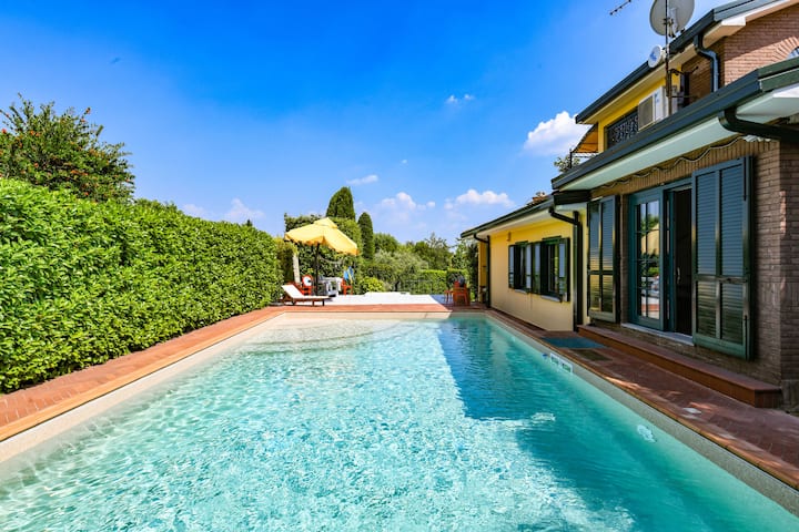 [Padenghe Sul Garda] Villa With Pool - Padenghe sul Garda