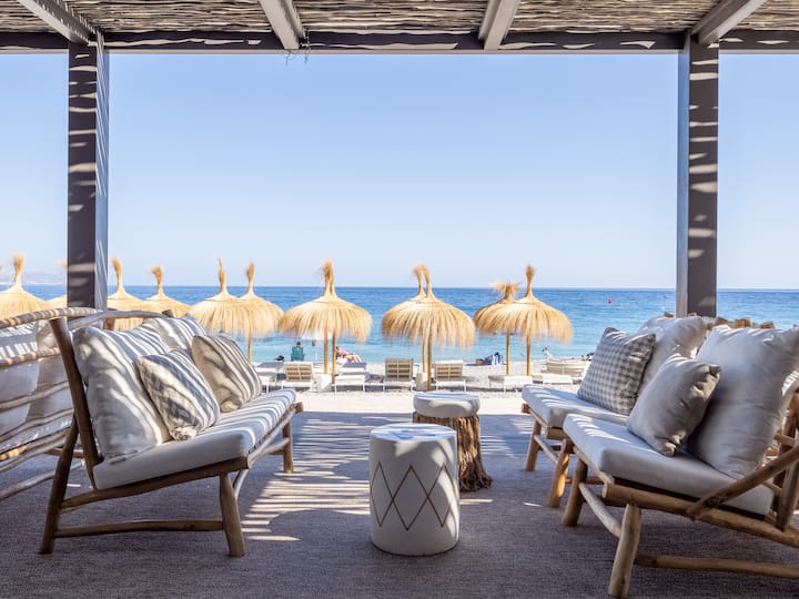 Seafront Villa Almuñécar: Pool & Beach Access - Almuñécar