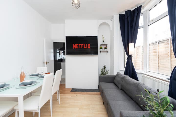 Open Mind Property- 9 Guests, 5beds & Free Parking - Portsmouth