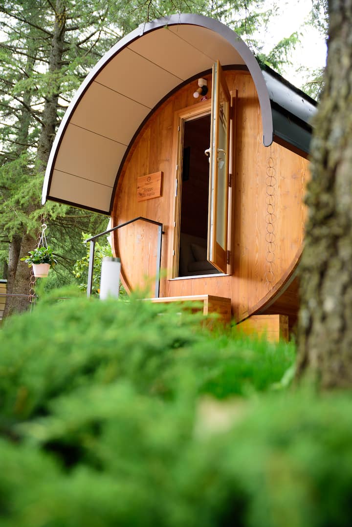 Wine Barrel Glamping Retreat Near Rome - Monte Terminillo