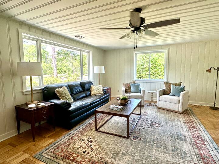 The Azalea Cottage - Mobile, AL
