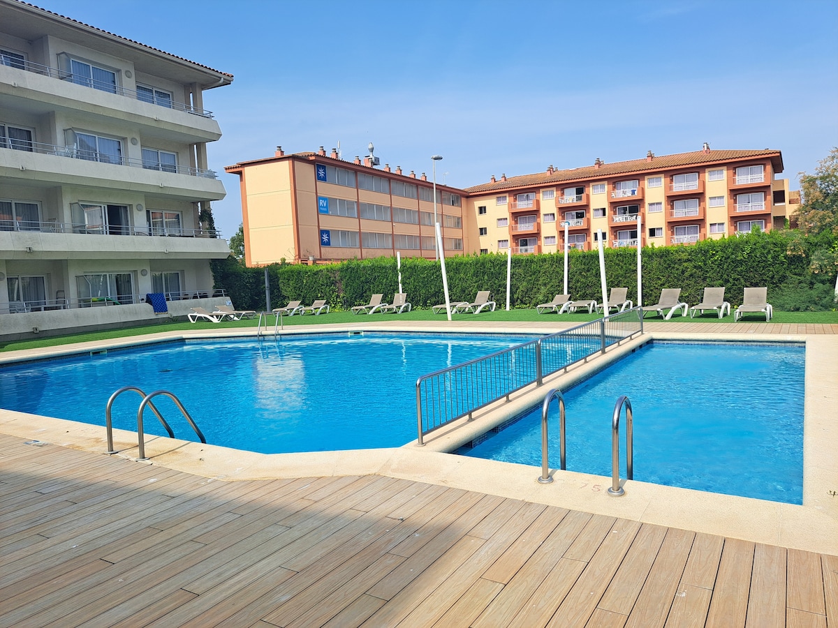 Appt. avec piscine près de la plage de Estartit - Appartements à louer ...