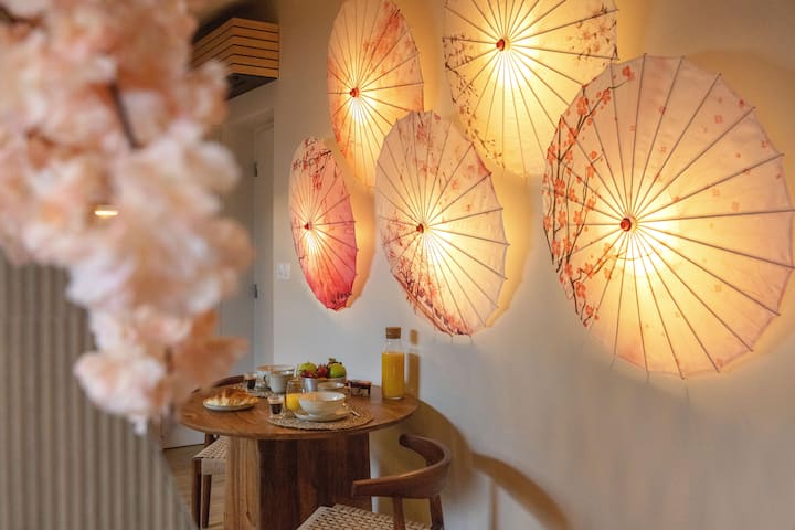 Nuit Au Japon Jacuzzi & Cinéma - Suite Sakura - Saint-Étienne