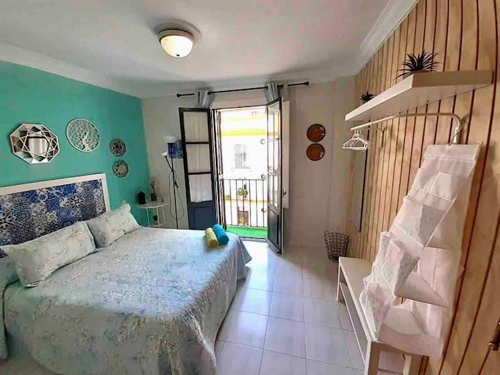 C. A/c. Cozy Budget Room.balcony - Sevilla, España