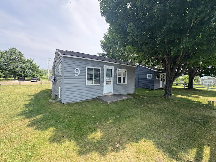 Cabin 9 / Arcadia Resort - Arcadia, MI