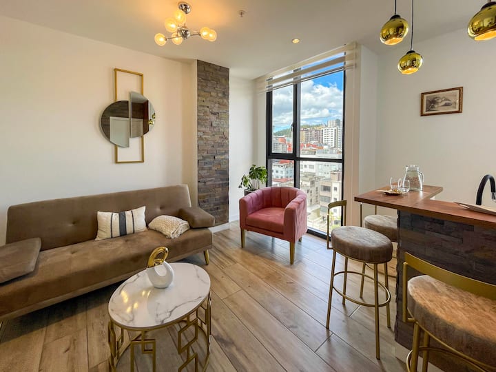 Stunning High-rise Apartment With Panoramic View - Quito