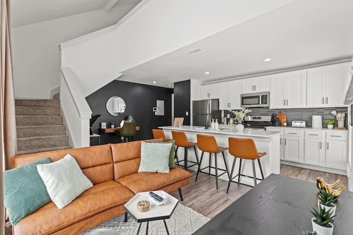 Stylish King Loft In Oak Lawn |Near Hospitals & Dt - Dallas, TX