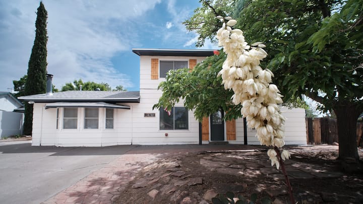 Ne Heights - 4 Br, Nice Outdoor Space W/fire Pit - Nuevo México