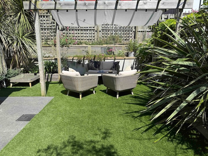 Stylish And Contemporary Retreat - Newquay