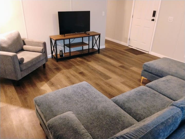 Navarre Neighborhood Bungalow - Navarre, FL
