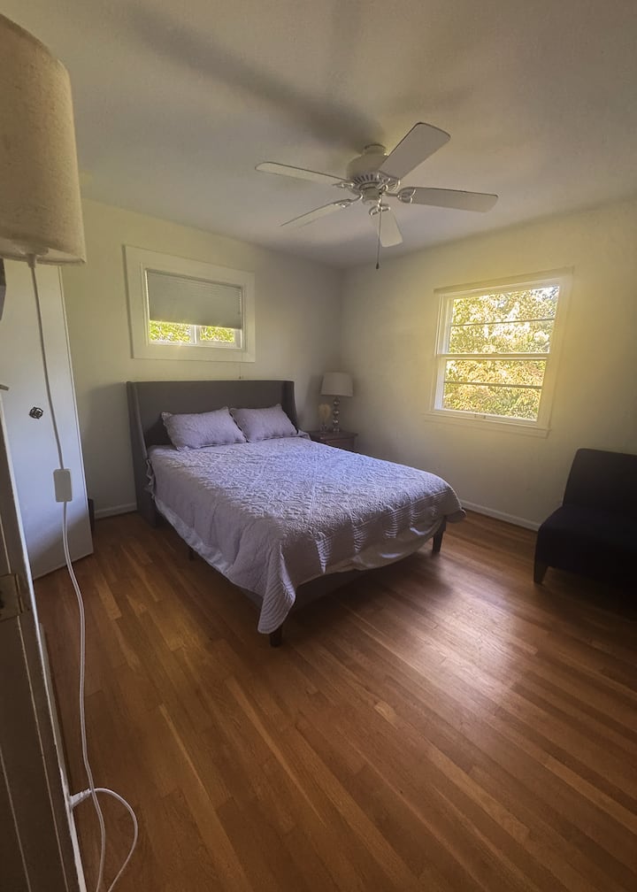 Bedroom In Sterling (Room #1) - Ashburn, VA