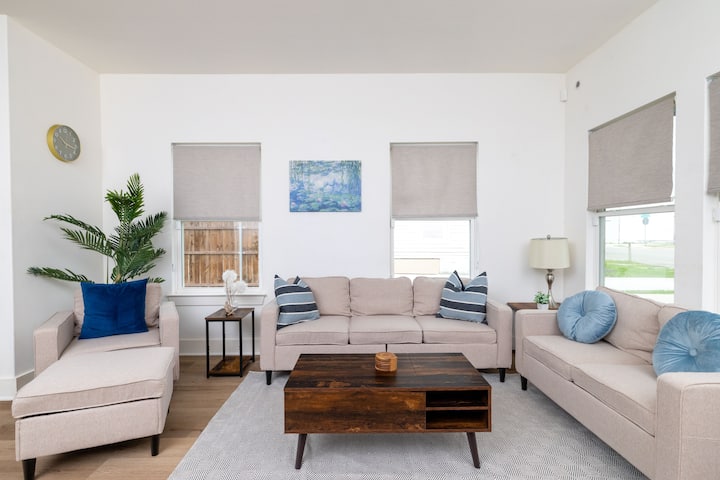 Family + Pet Ready Home Near Cultural District - Fairmount-Southside Historic District - Fort Worth