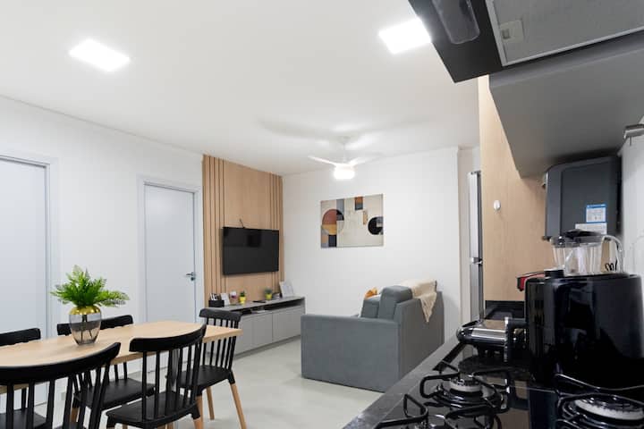 Central Novo | 2 Quartos Com Ar-q/f + Home Office - Londrina