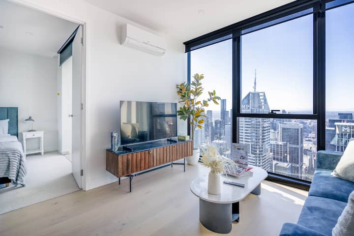 Skyhigh Level 66 2br Apt Premier Tower City View - Melbourne