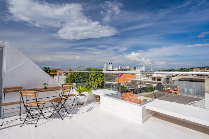 Dúplex Con Terraza En La Ciudad Amurallada - Cartagena